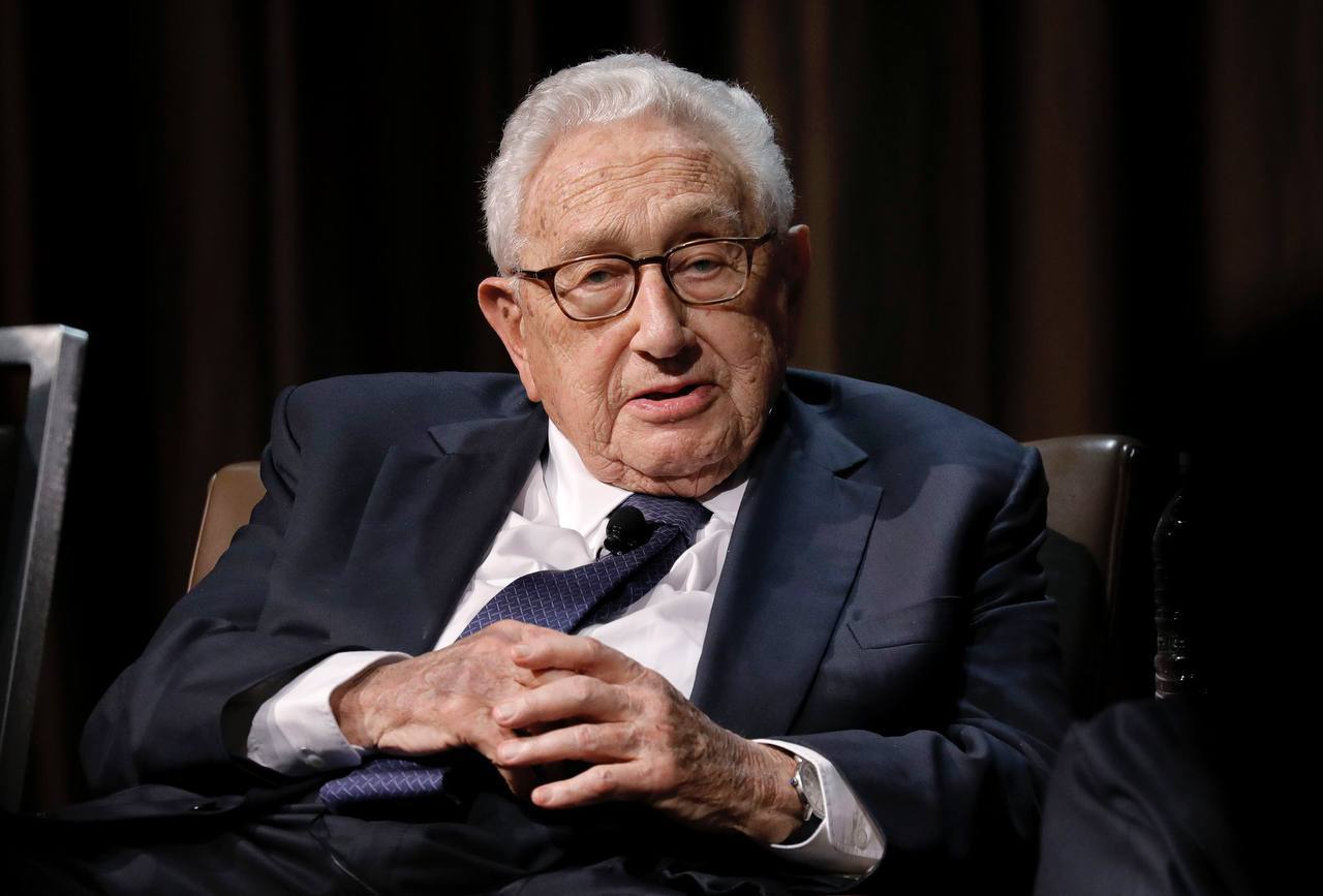 È morto l’ex segretario di stato americano Henry Kissinger. Aveva 100 ...